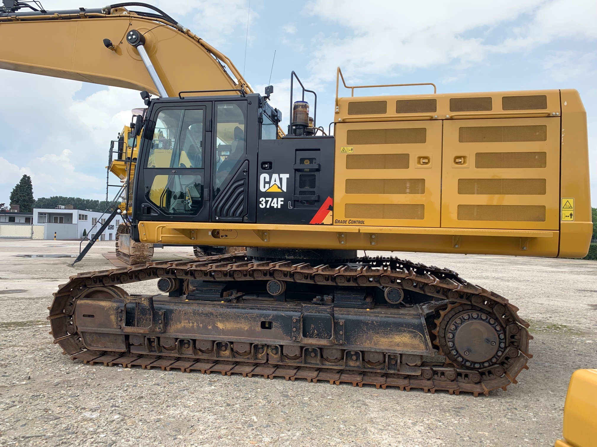 Caterpillar 374F-L (2019) - Ligro
